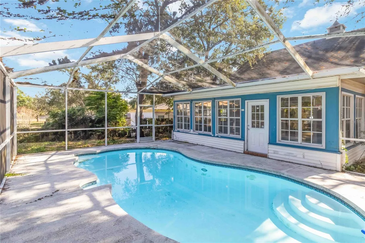 4126 TEMPLE HEIGHTS ROAD, TAMPA, FL 33617 Property for sale