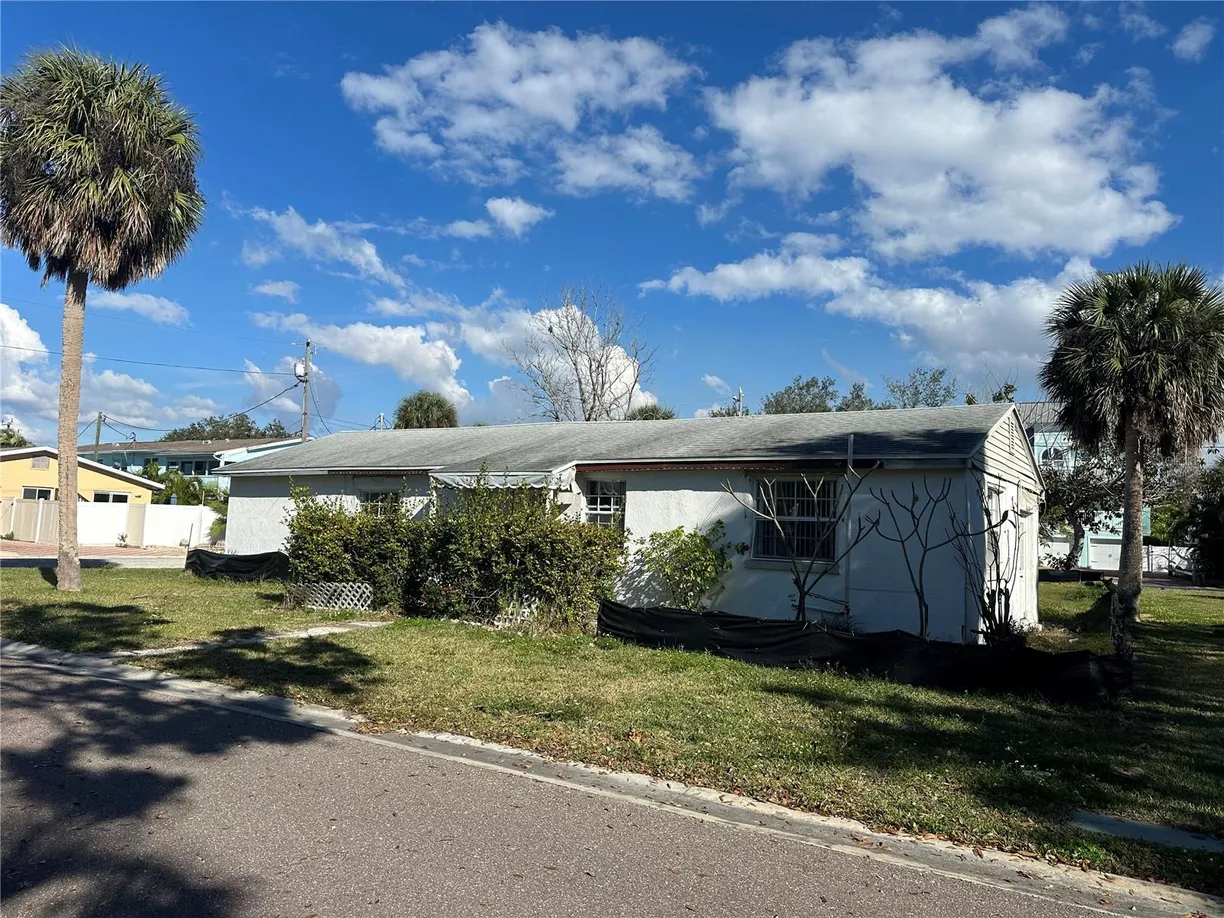 1811 2ND STREET, INDIAN ROCKS BEACH, FL 33785 Property for sale