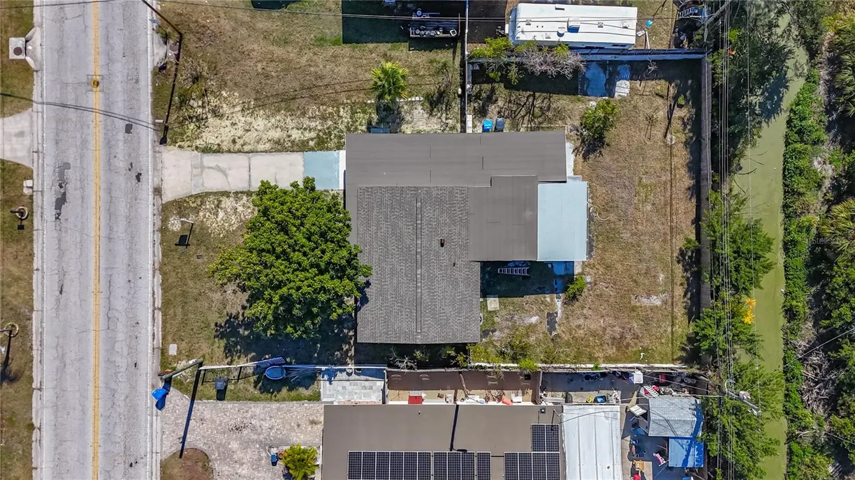 4716 TOWN N COUNTRY BOULEVARD, TAMPA, FL 33615 Property for sale