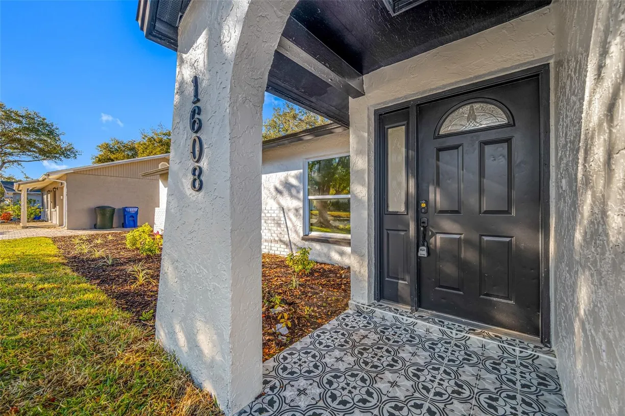 1608 AMBERLEA DRIVE N, DUNEDIN, FL 34698 Property for sale