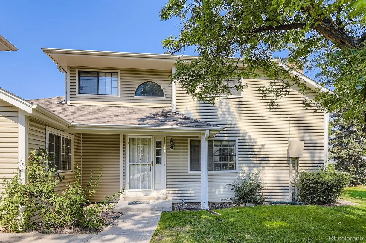 12440 E Pacific Circle #B, Aurora, CO 80014 Property for sale