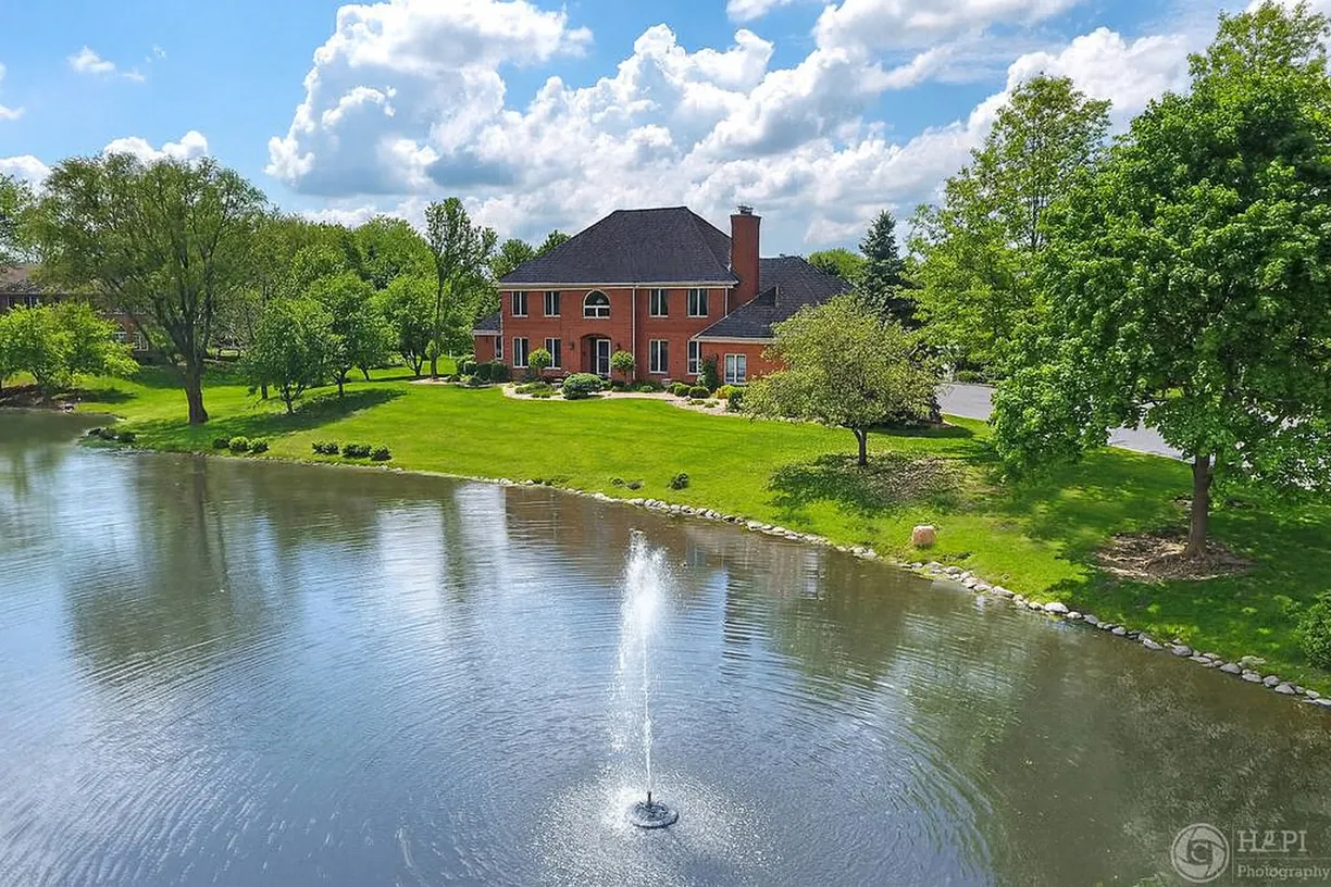 4 Windsor Court, South Barrington, IL 60010 Property for sale
