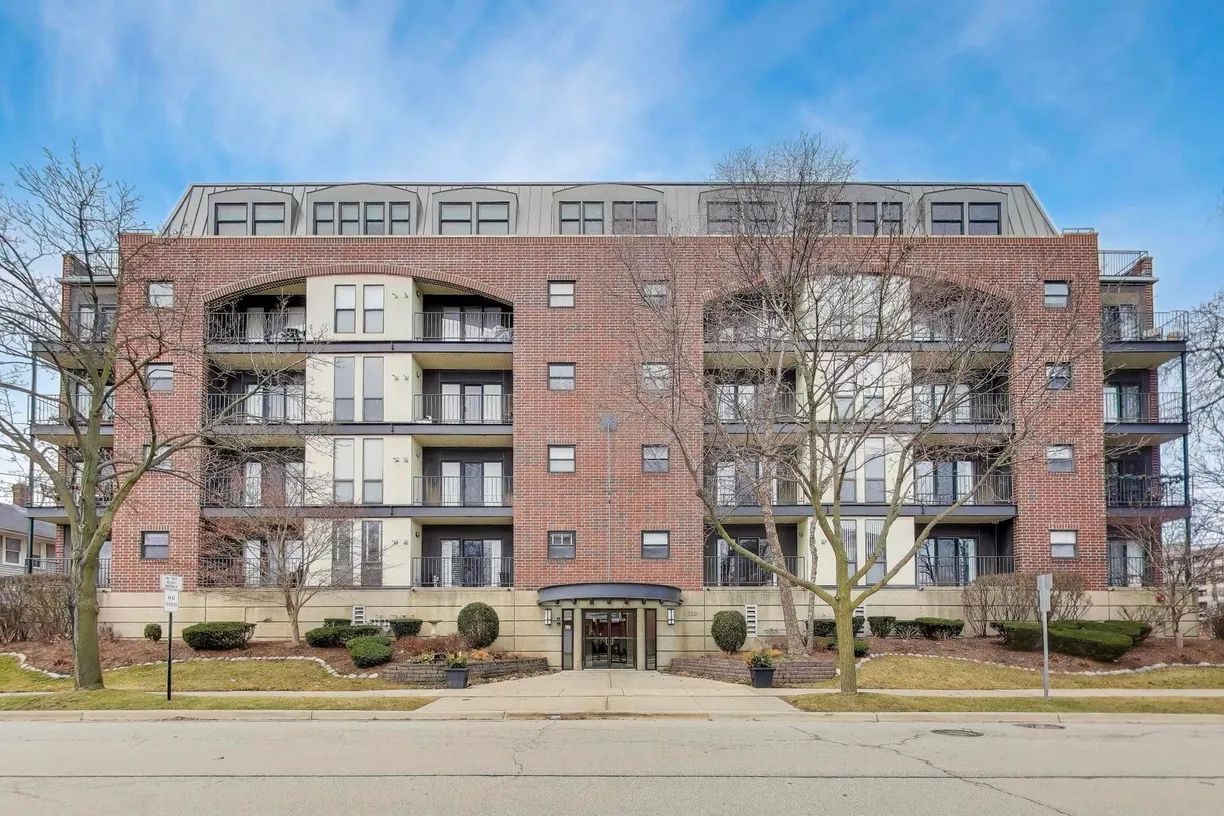 110 S Evergreen Avenue #4CS, Arlington Heights, IL 60005 Property for sale