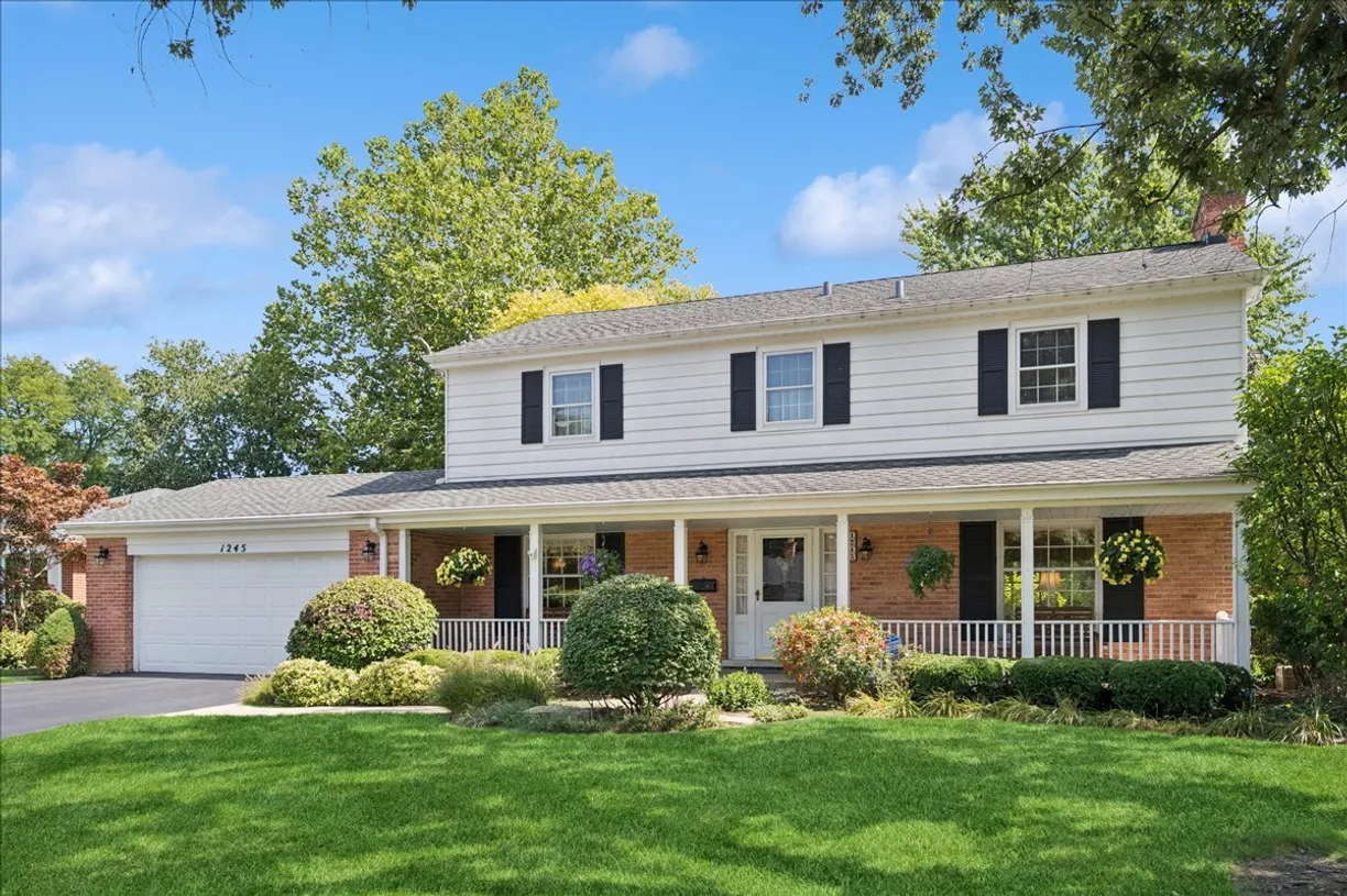 1245 Canterbury Lane, Glenview, IL 60025 Property for sale