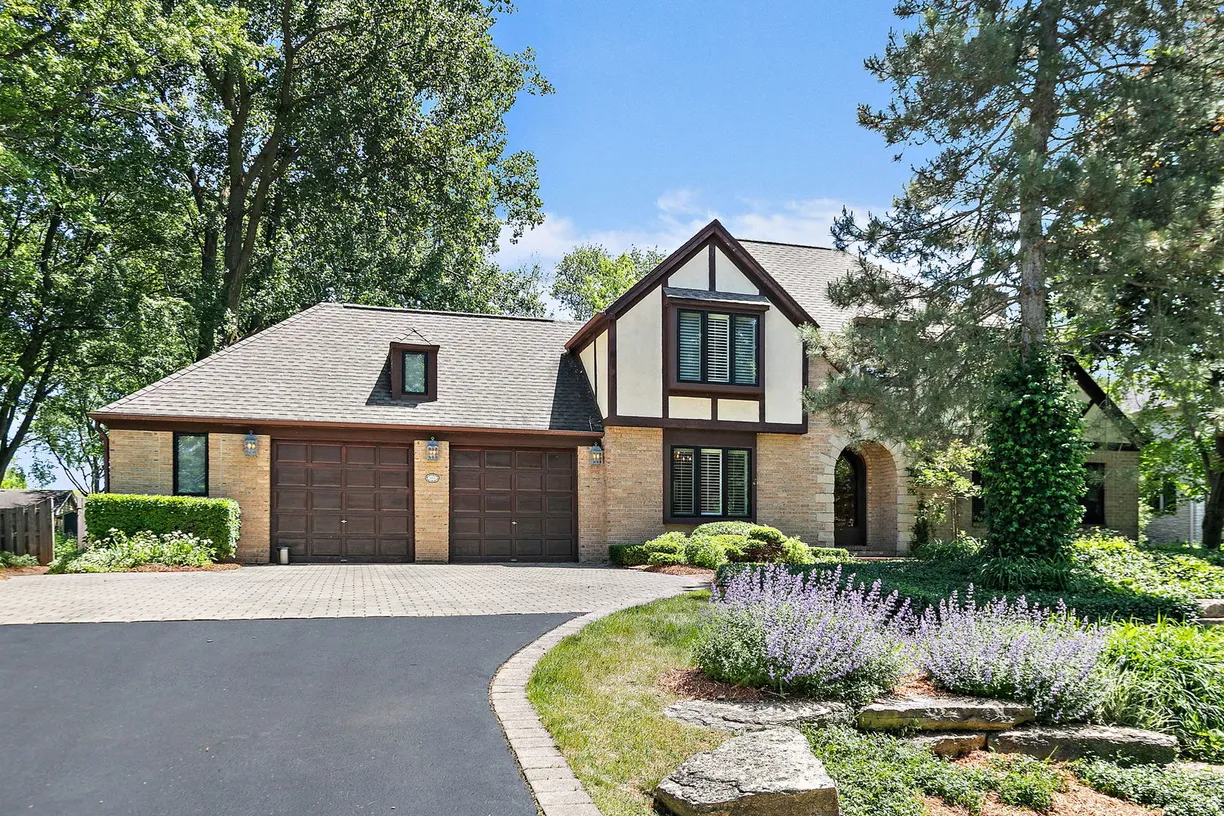 1159 Division Street, Barrington, IL 60010 Property for sale