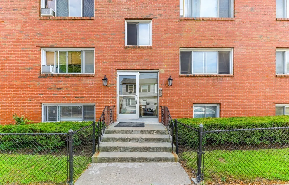 4090 Washington St #2, Boston, MA 02131 Property for rent