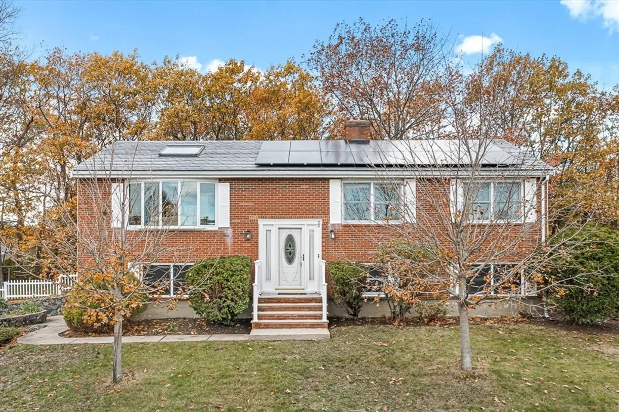 25 Murdoch Rd, Stoneham, MA 02180 Property for sale