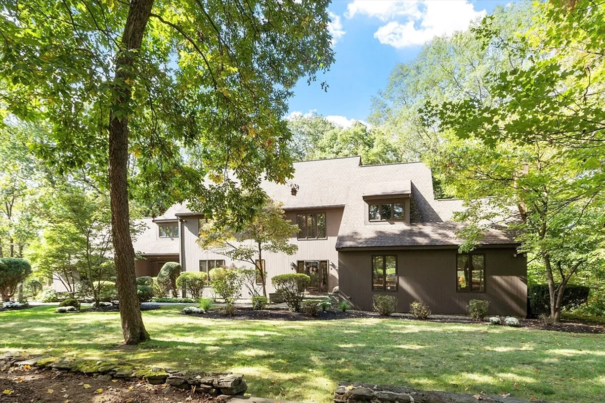 35 Bonny Ln, North Andover, MA 01845 Property for sale
