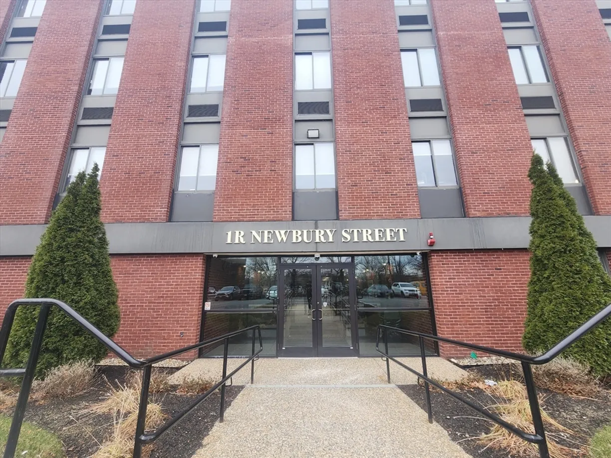 1R Newbury St, Peabody, MA 01960 Property for rent