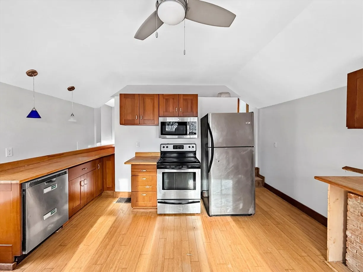 17 Suffolk St #3, Chelsea, MA 02150 Property for rent