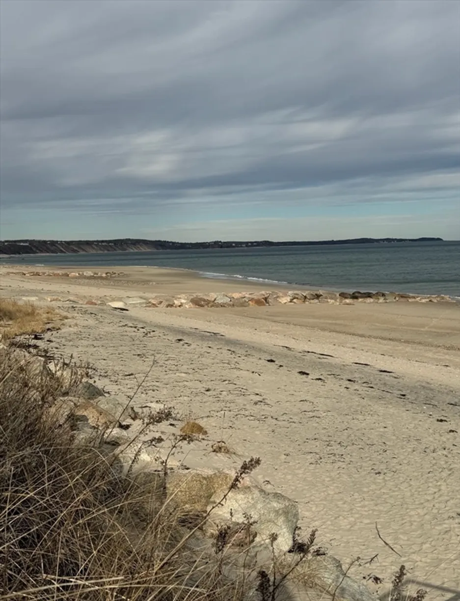 8 Driftwood Ln, Bourne, MA 02562 Property for sale