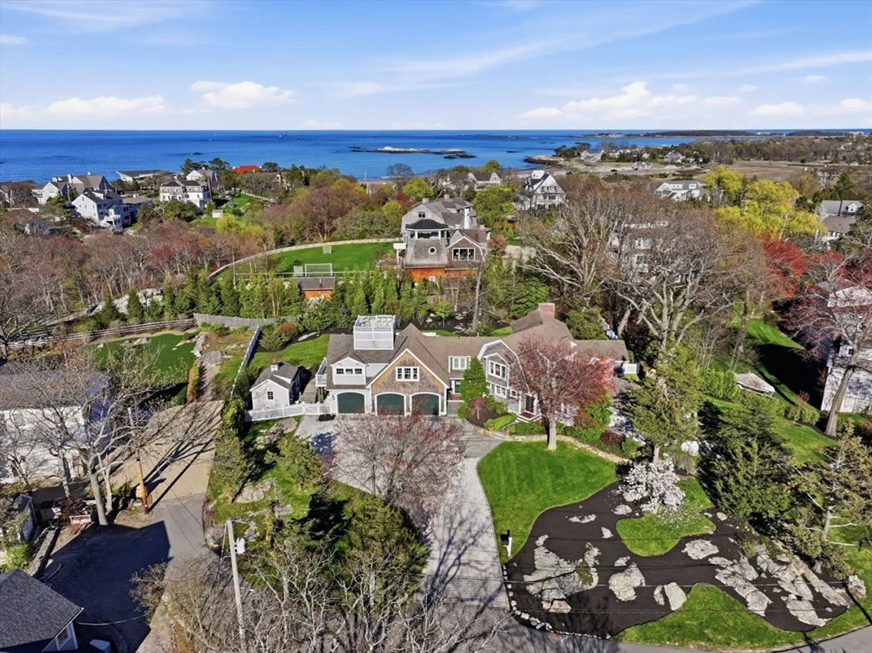 82 Nichols Rd, Cohasset, MA 02025 Property for sale