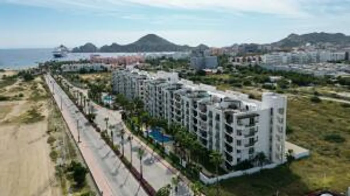 208H Fte Hotel 8 Cascadas Medano #208H, Cabo San Lucas Property for sale