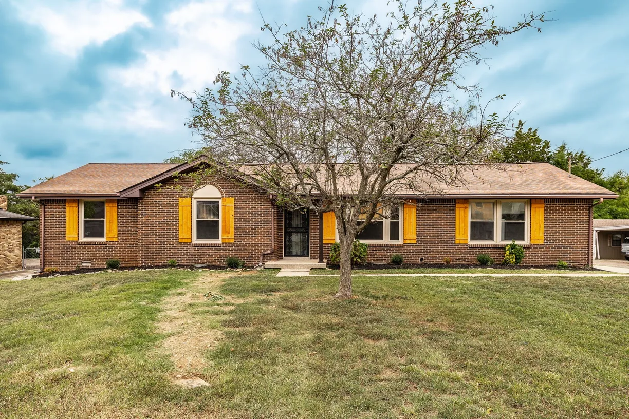 318 Donna Dr, Hendersonville, TN 37075 Property for sale