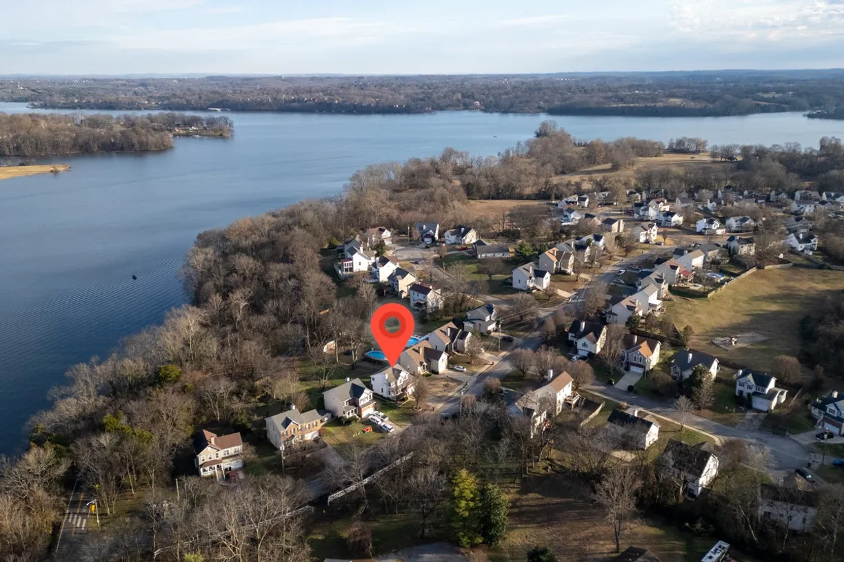 107 Waters Edge Ln, Hendersonville, TN 37075 Property for sale