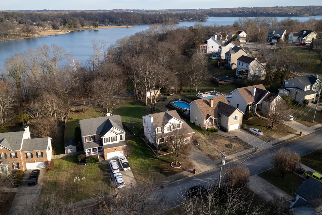 107 Waters Edge Ln, Hendersonville, TN 37075 Property for sale