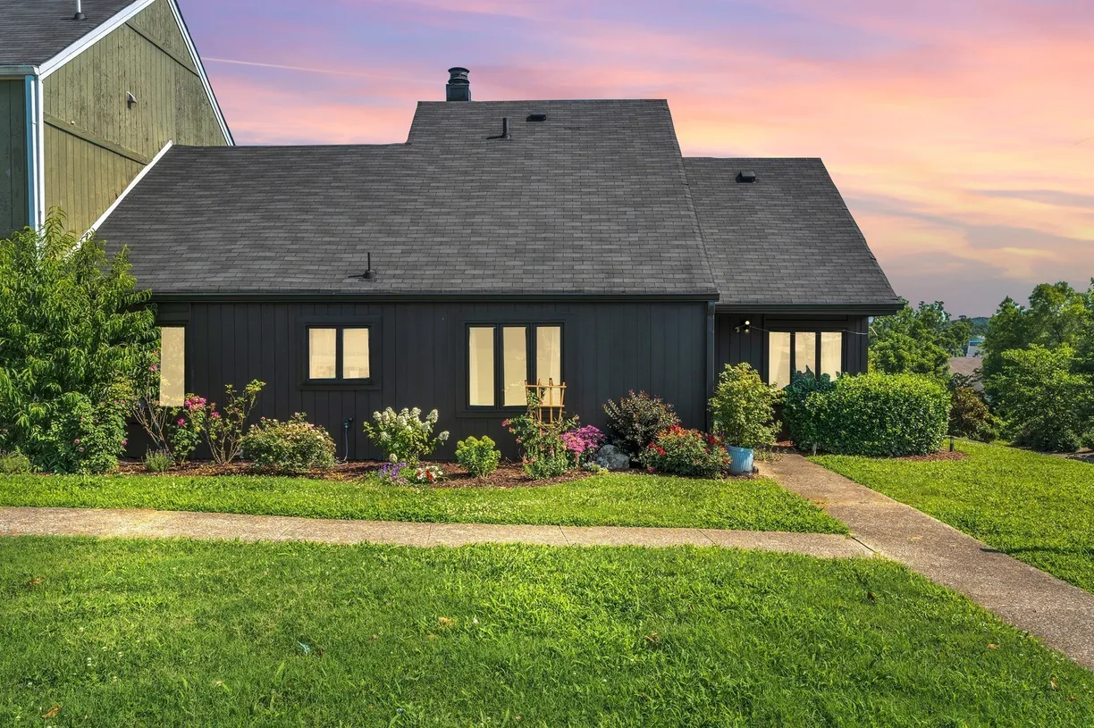 210 Raintree Dr, Hermitage, TN 37076 Property for sale