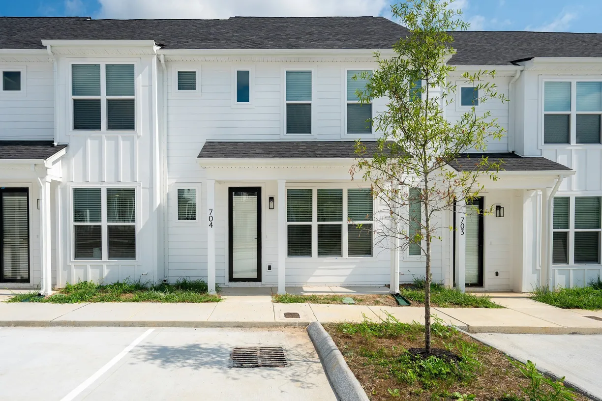 704 Laura Ward Pl, Lebanon, TN 37087 Property for sale