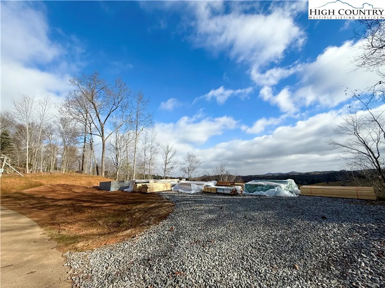 310 Autumn Run Road, West Jefferson, NC 28694 Property for sale