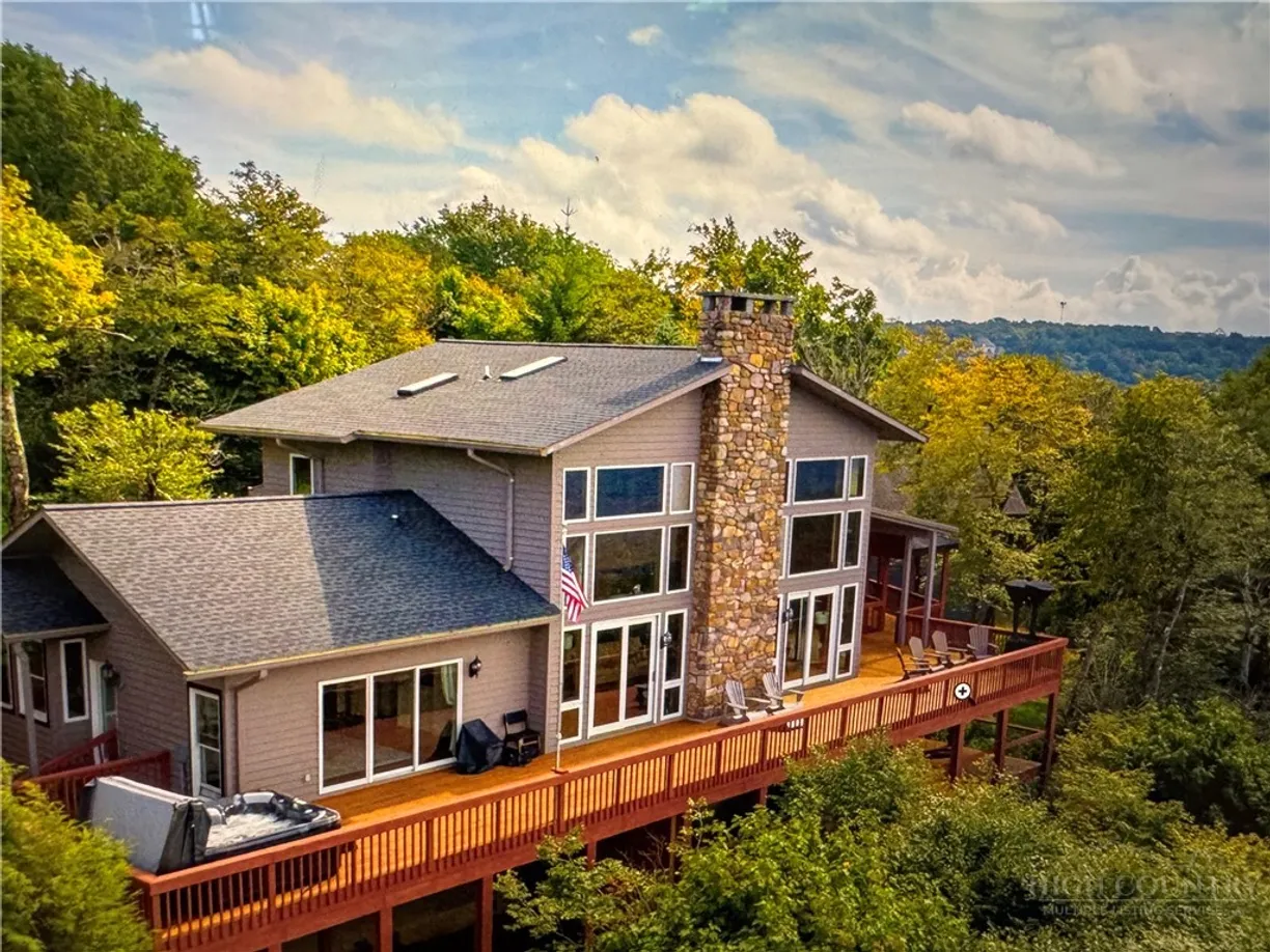 200 Summit Lodge Rd + Guest Chalet, Beech Mountain, NC 28604 Property ...