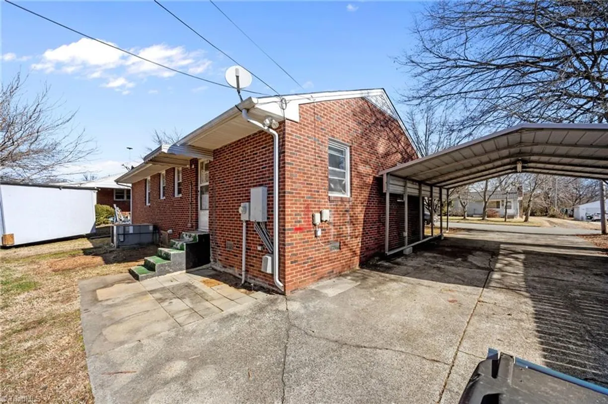 504 Walker Avenue, Graham, NC 27253 Property for sale