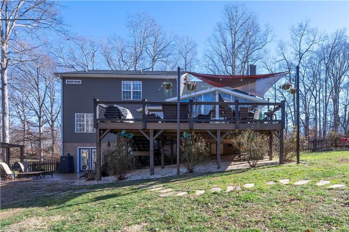 2221 Standing Oak Lane, Pfafftown, NC 27040 Property for sale