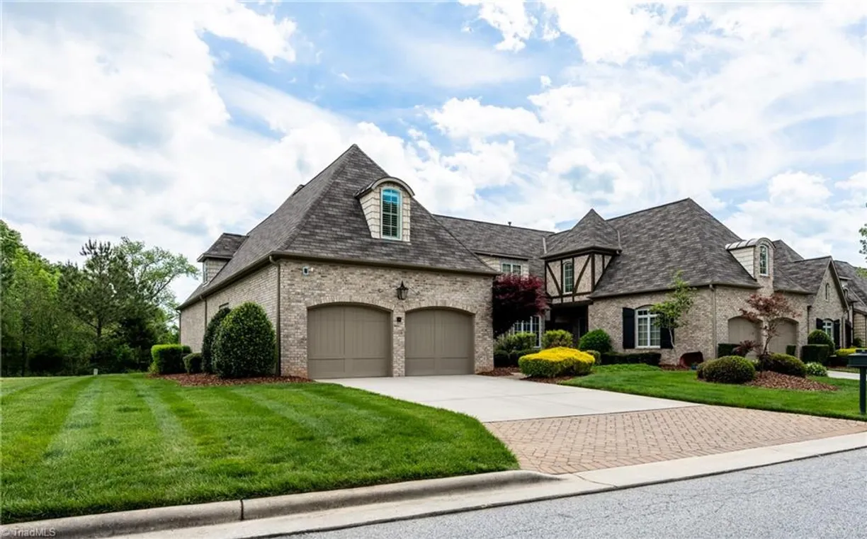 39 Creswell Manor Drive, Greensboro, NC 27407 Property for sale