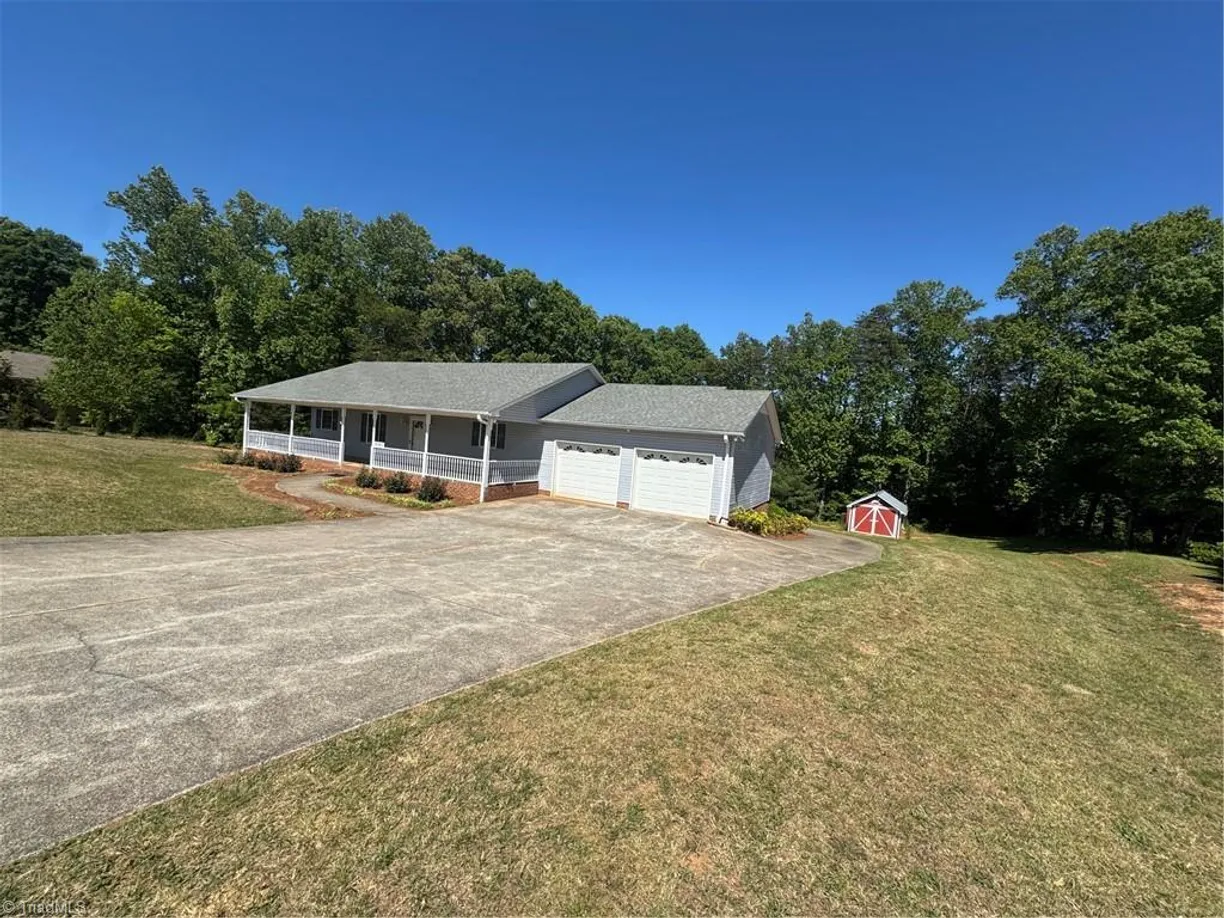 6543 NC Highway 66 S, King, NC 27021 Property for sale