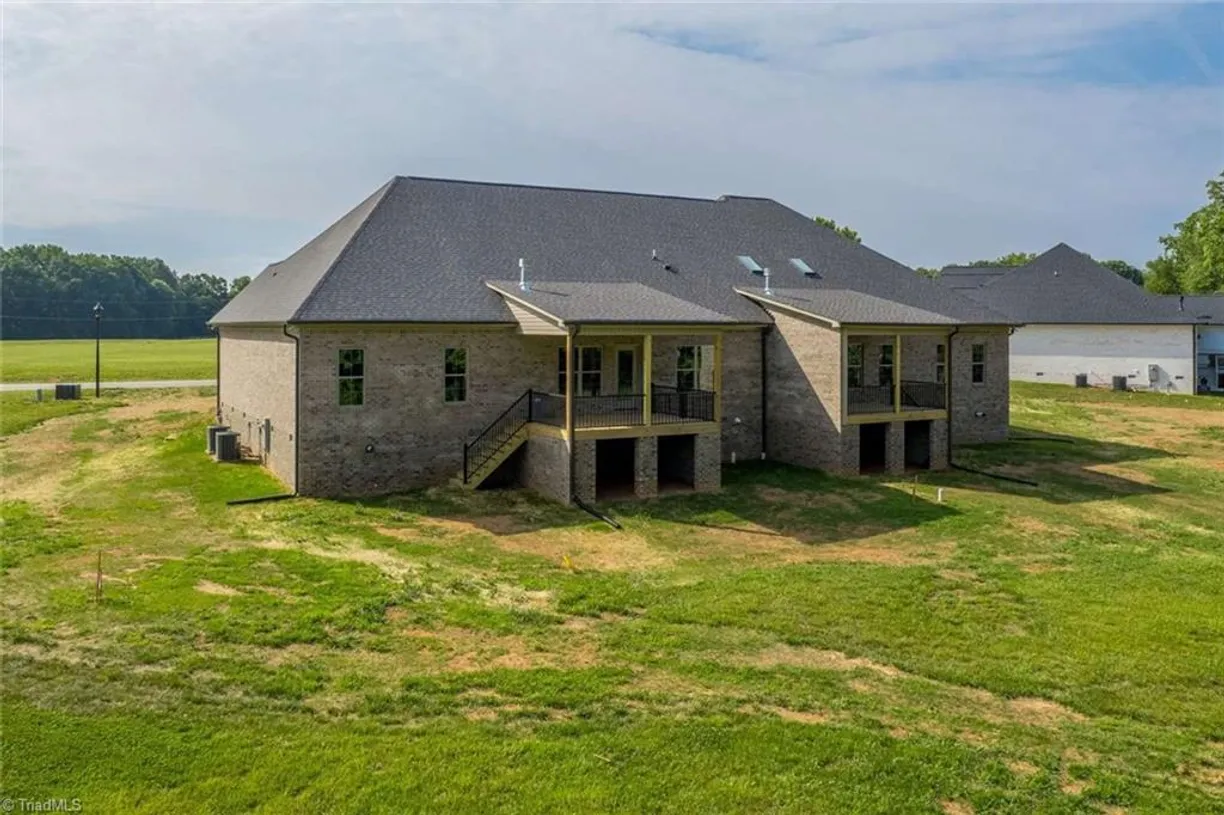 7008 Westfield Village Circle S, Summerfield, NC 27358 Property for sale