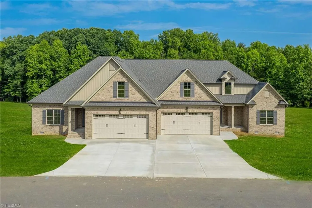 7008 Westfield Village Circle S, Summerfield, NC 27358 Property for sale