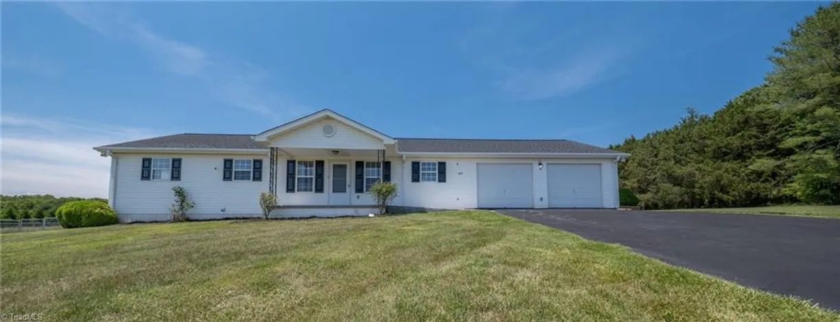 817 Holly Springs Road, Mount Airy, NC 27030 Property for sale
