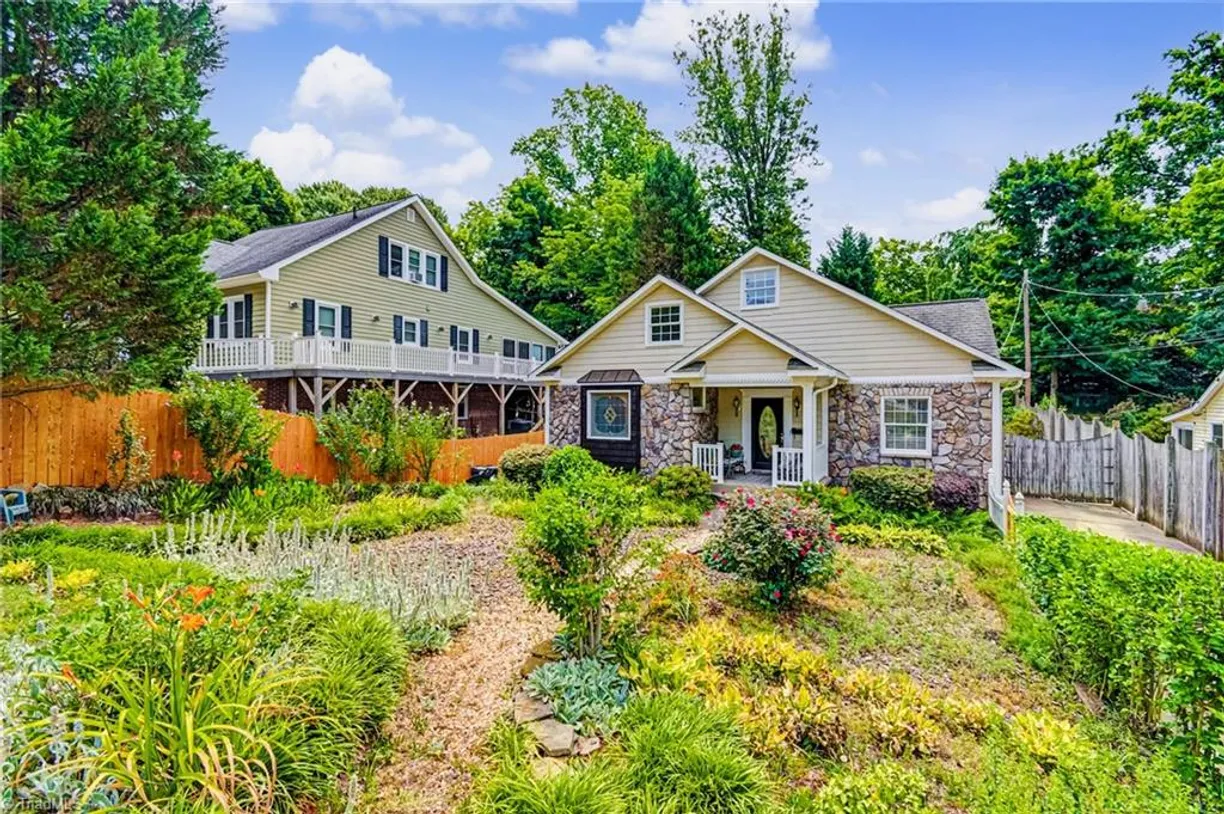 2304 Lyndhurst Avenue, Winston-Salem, NC 27103 Property for sale