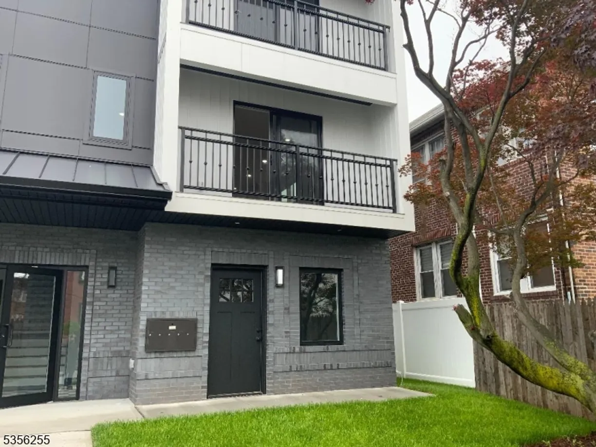 1016 Augusta St unit 1A #1, Elizabeth City, NJ 07201 Property for rent