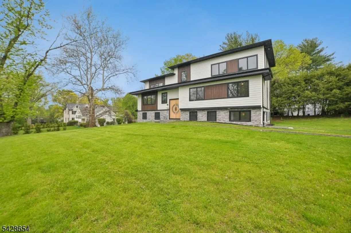 148 Great Hills Rd, Millburn Twp., NJ 07078 Property for sale