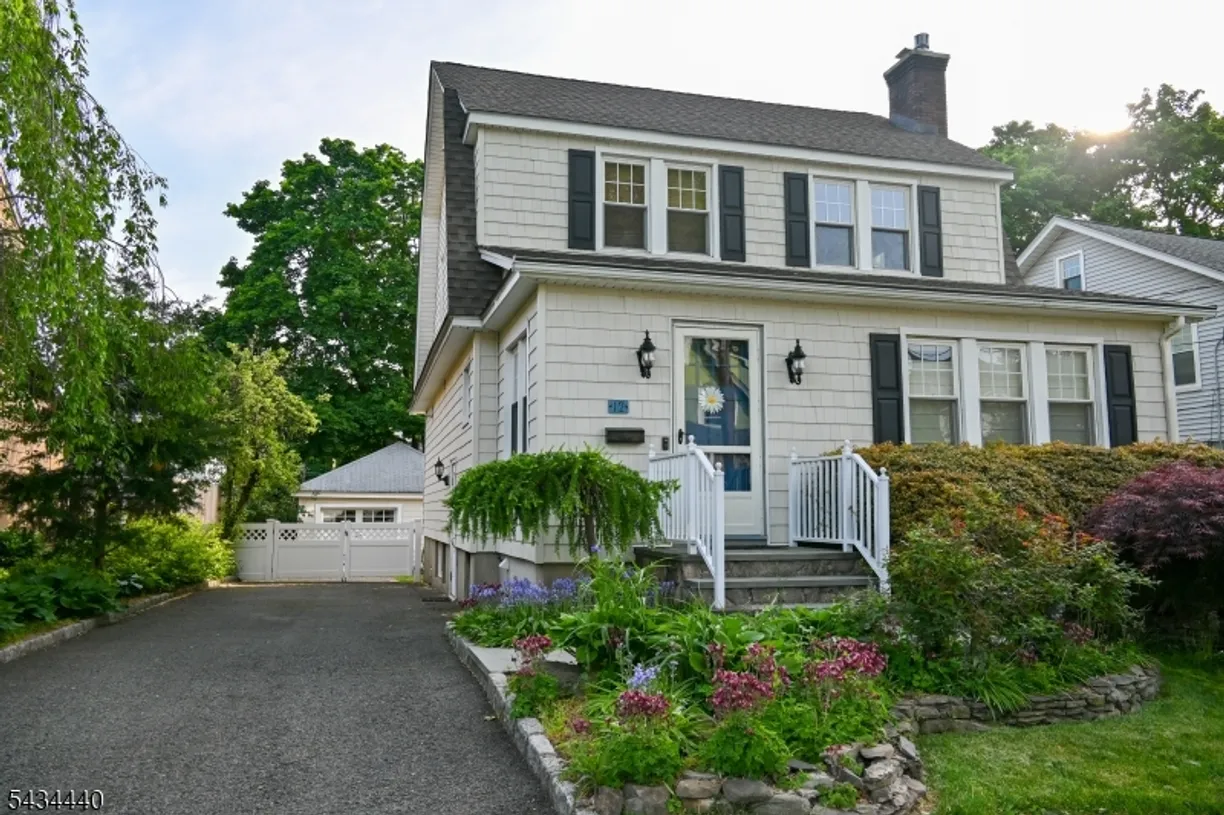 12 Van Dyke Pl, Summit City, NJ 07901 Property for sale