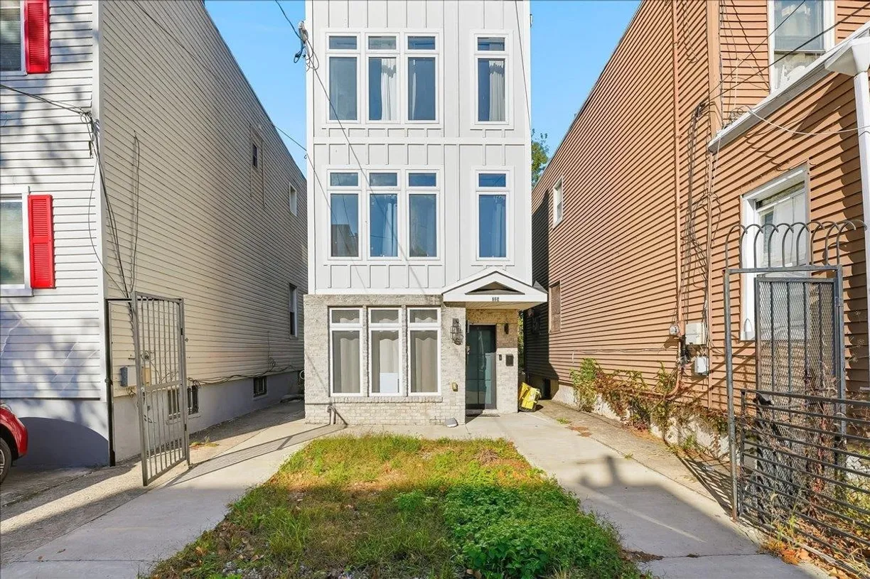 225 FREEMAN AVE #2, JC, Journal Square, NJ 07306 Property for rent
