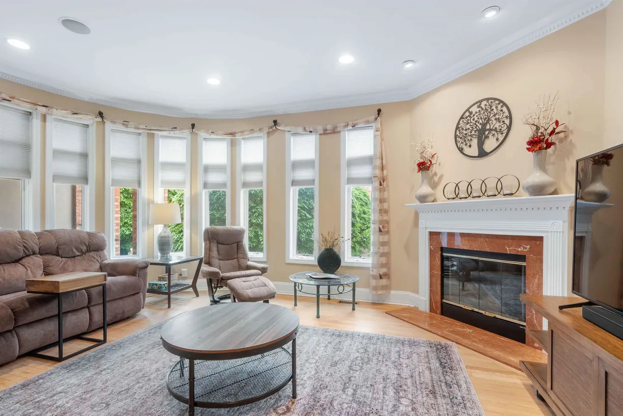 103 HUDSON COVE, Edgewater, NJ 07020 Property for sale