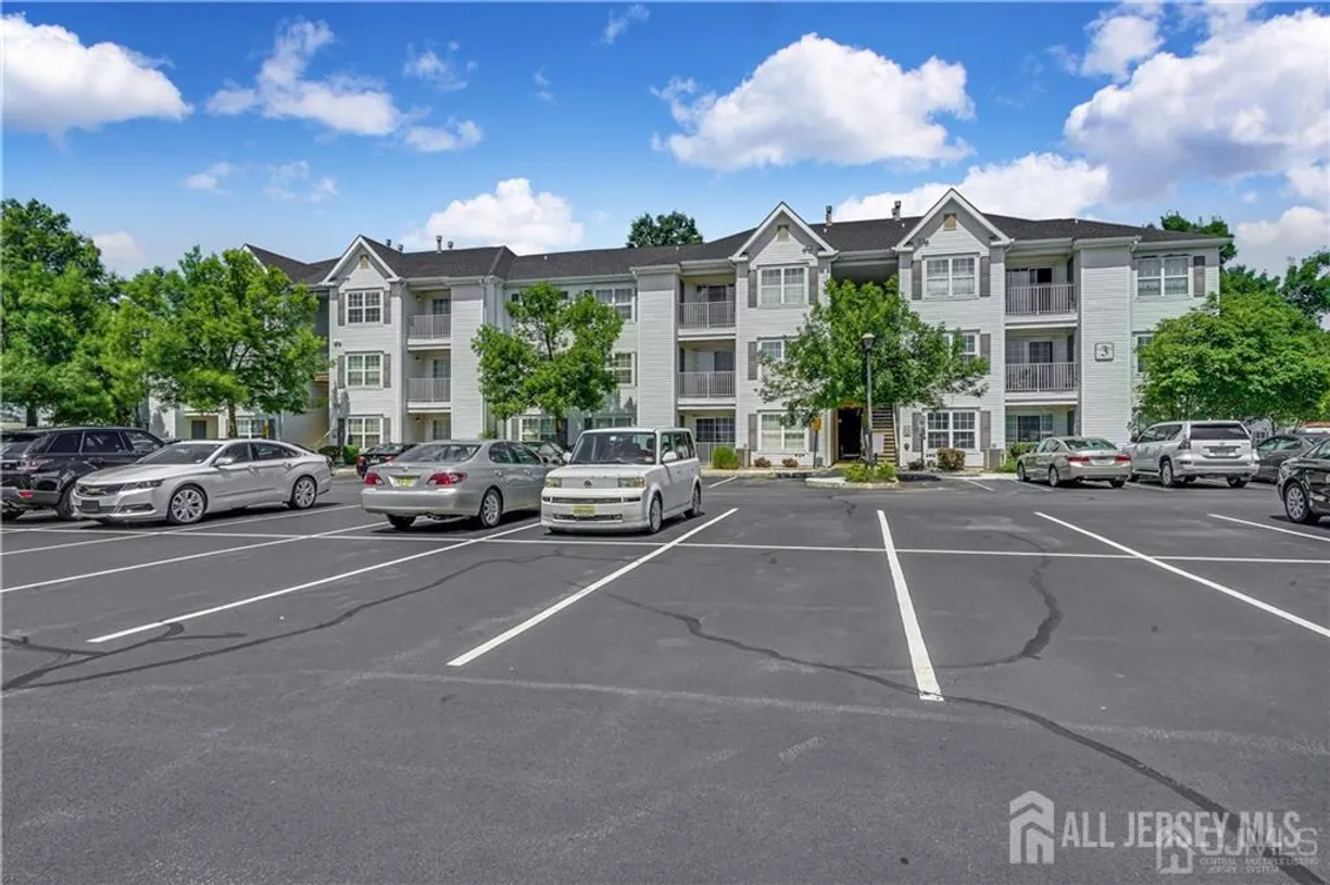 312 Waterford Drive, Edison, NJ 08817 Property for rent