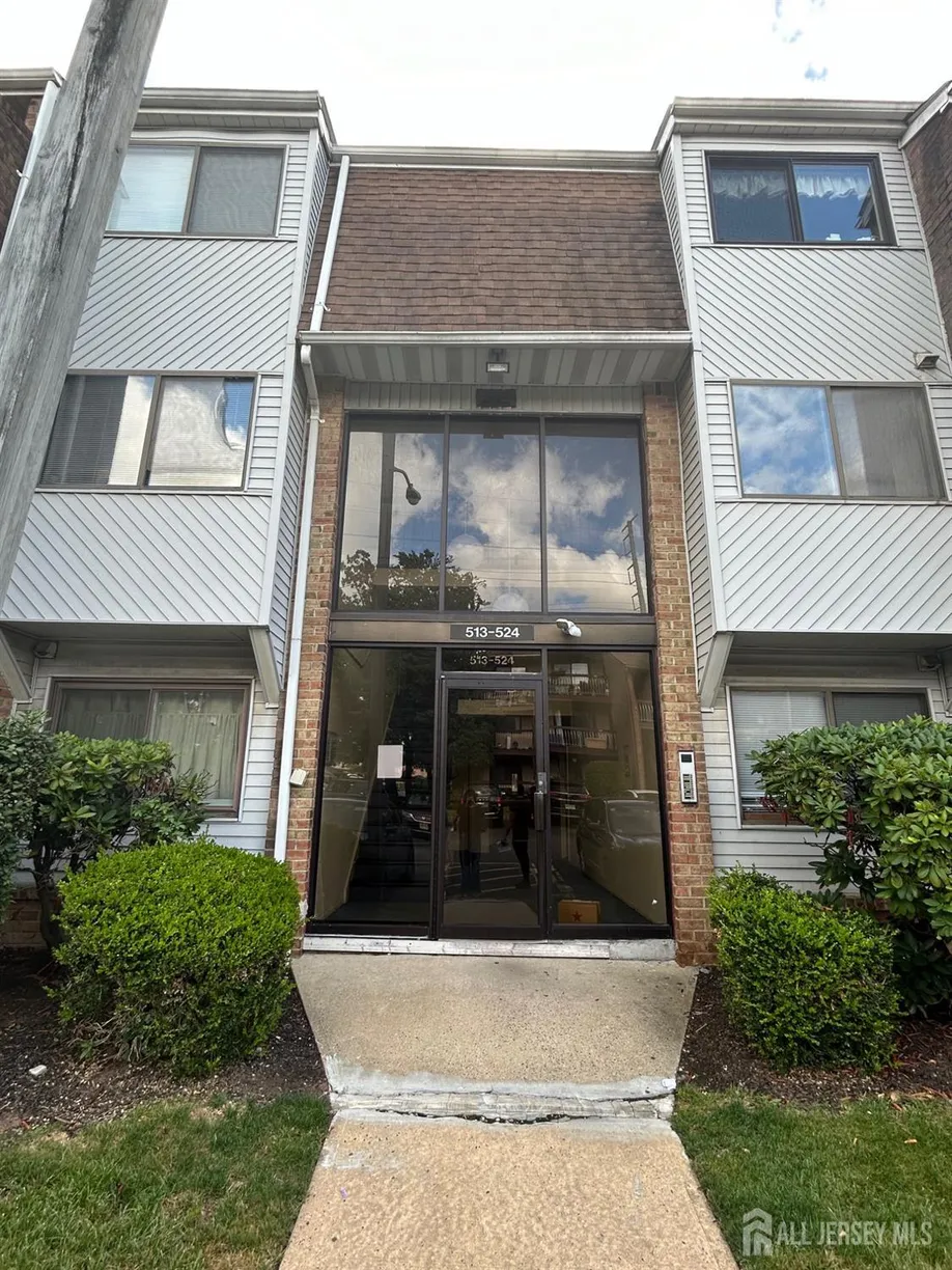 517 Edison Glen Terrace, Edison, NJ 08837 Property for rent