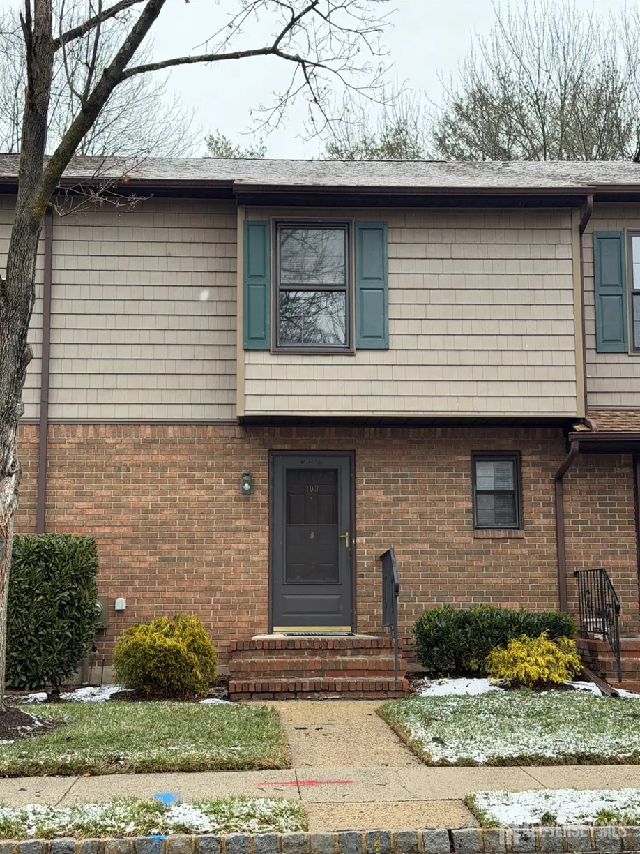 103 Pheasant Run, Edison, NJ 08820 Property for sale