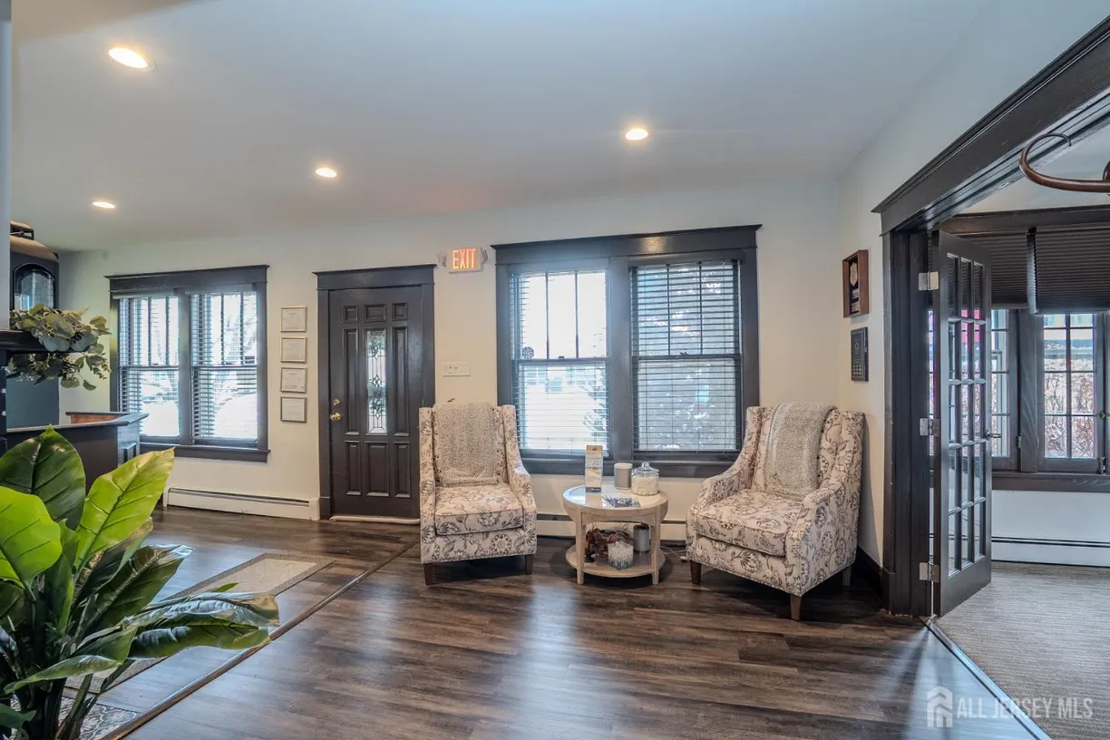 513 Georges Road, North Brunswick, NJ 08902 Property for sale