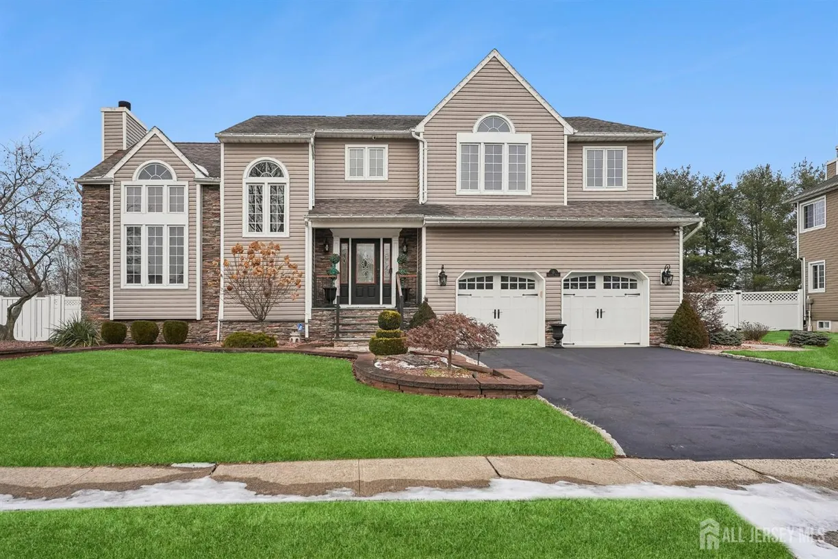 13 Crestmont Drive, Hillsborough, NJ 08844 Property for sale