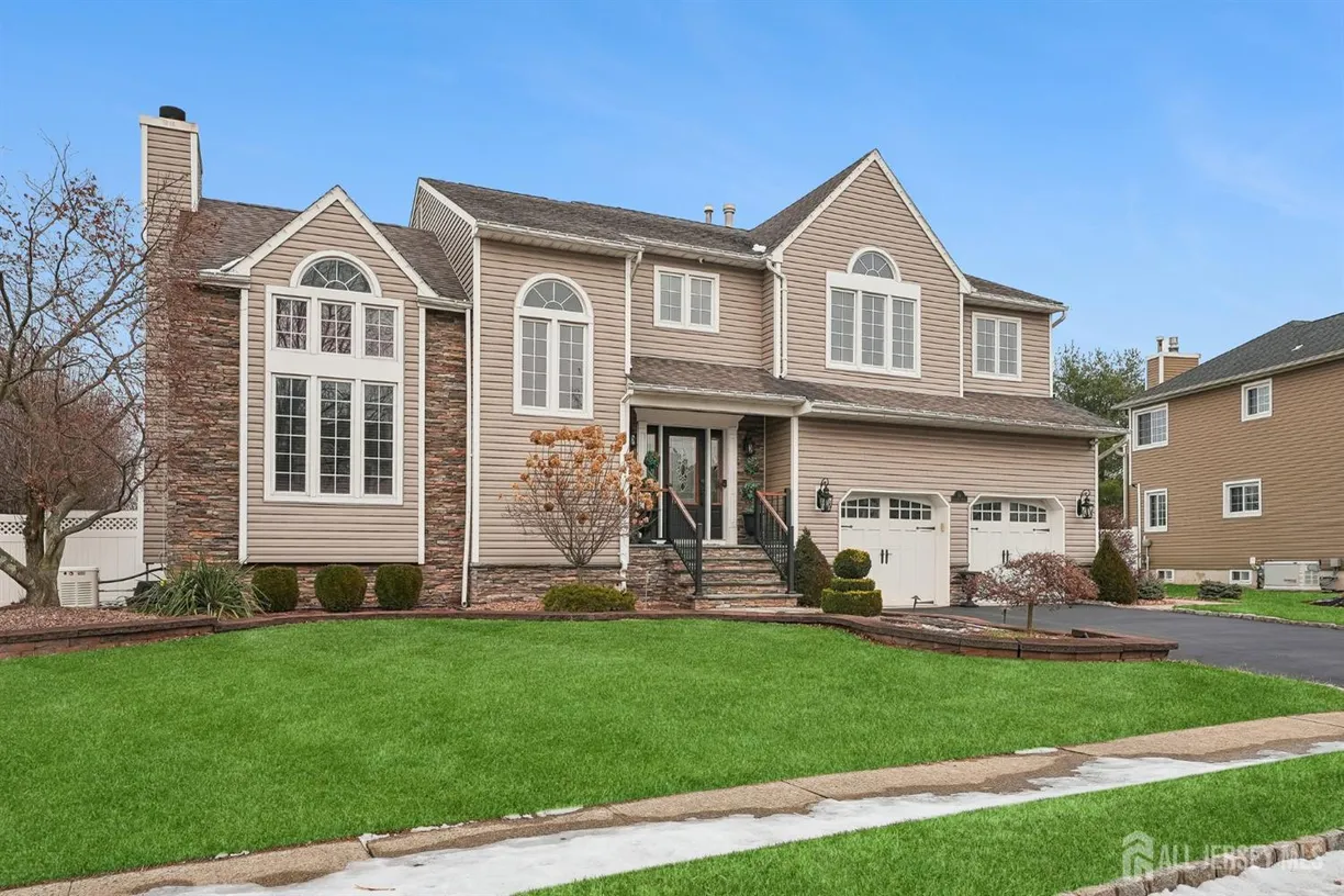 13 Crestmont Drive, Hillsborough, NJ 08844 Property for sale