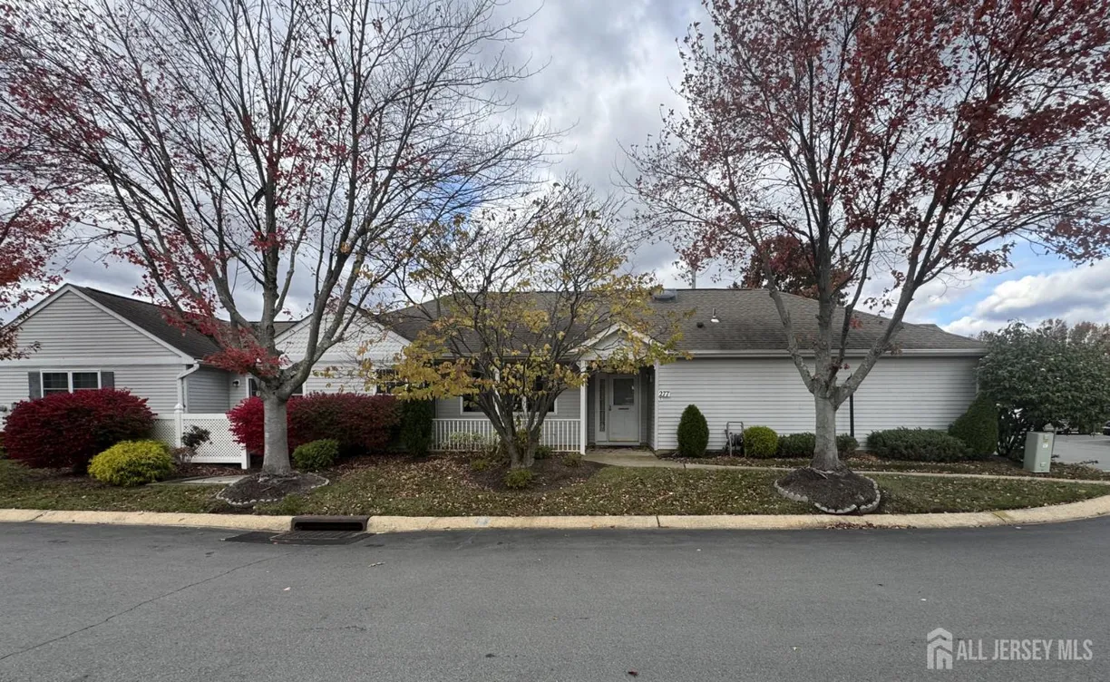 277 E Nighthawk Drive, Monroe, NJ 08831 Property for sale