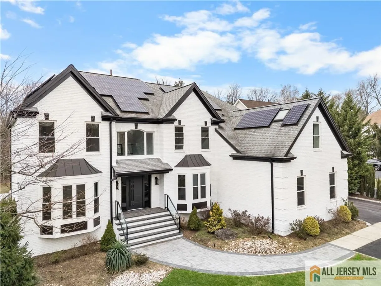 5 Hackett Drive, Edison, NJ 08820 Property for sale