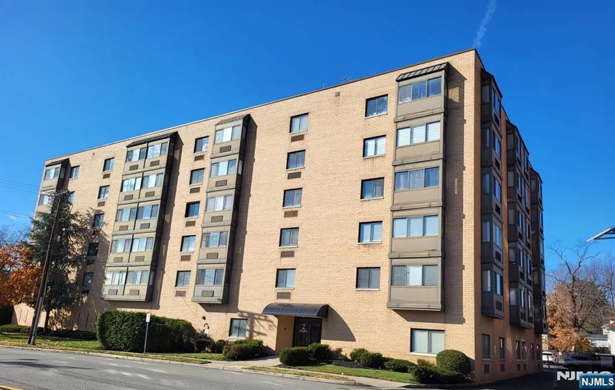 5 Linden #3D, Hackensack, NJ 07601 Property for sale