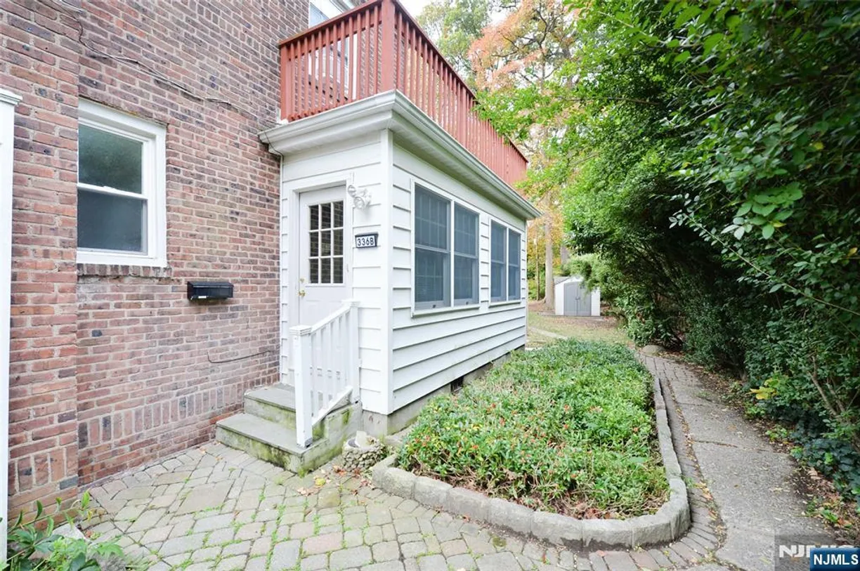 336 Plaza #B, Fair Lawn, NJ 07410 Property for rent