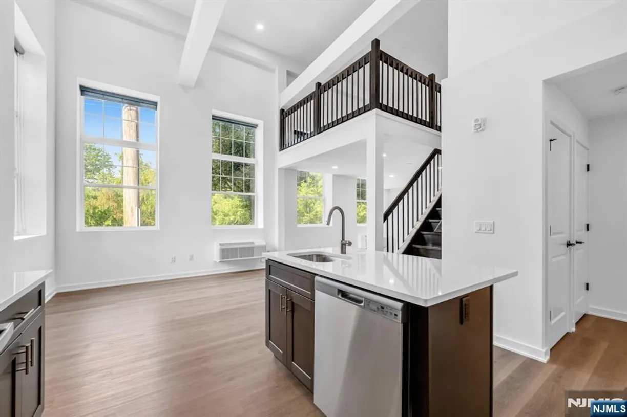 315 Railroad #106, East Rutherford, NJ 07073 Property for rent