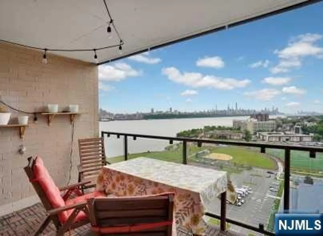 1203 River #19K, Edgewater, NJ 07020 Property for sale