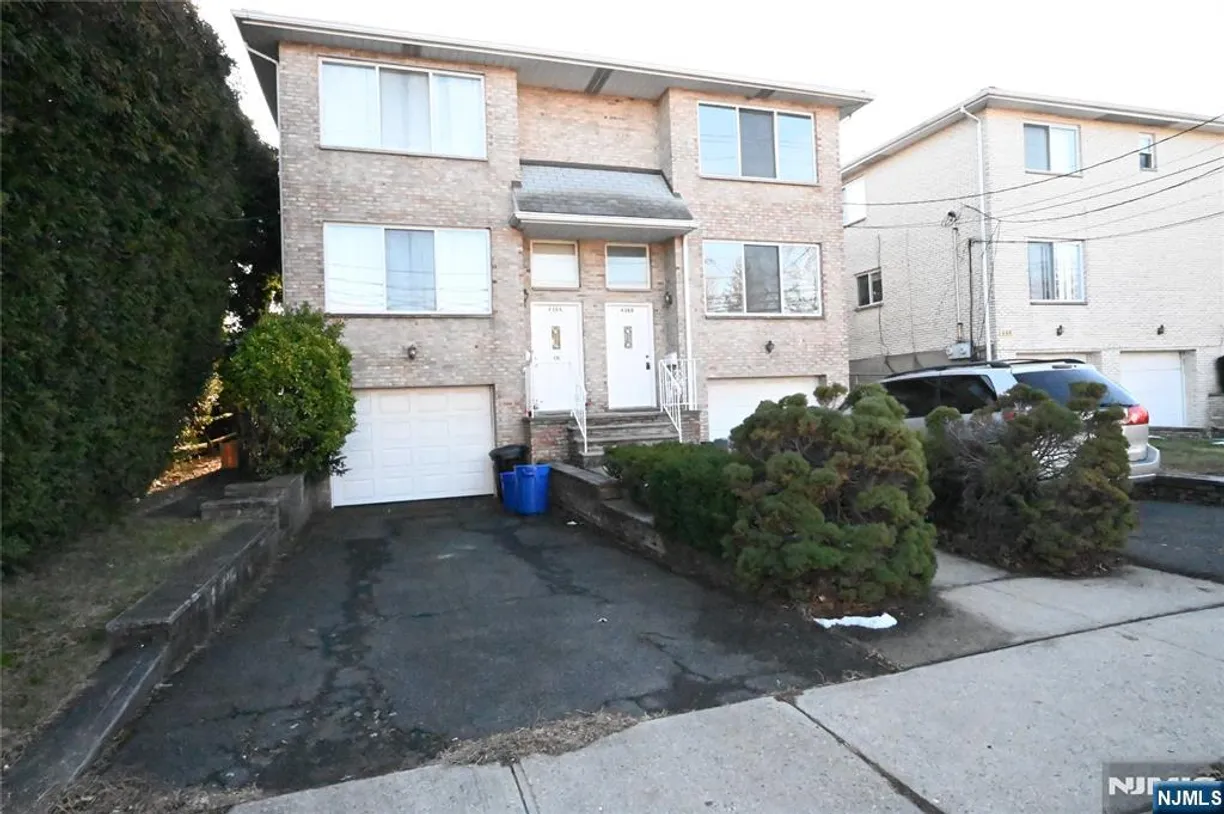 436 Brinkerhoff #Right, Fort Lee, NJ 07024 Property for rent